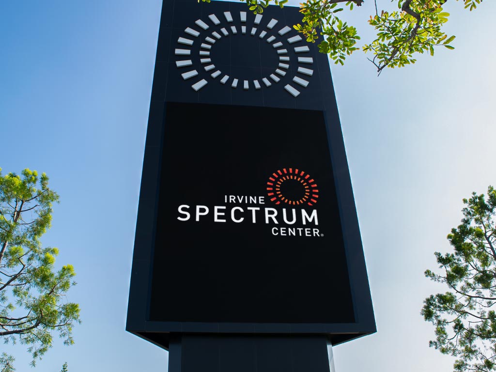 SNA Displays Provides Irvine Spectrum Center with Digital Signage