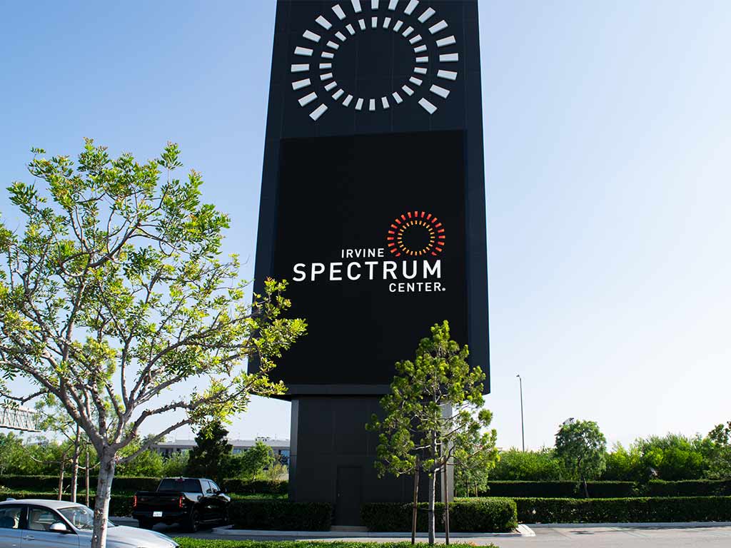 SNA Displays Provides Irvine Spectrum Center with Digital Signage