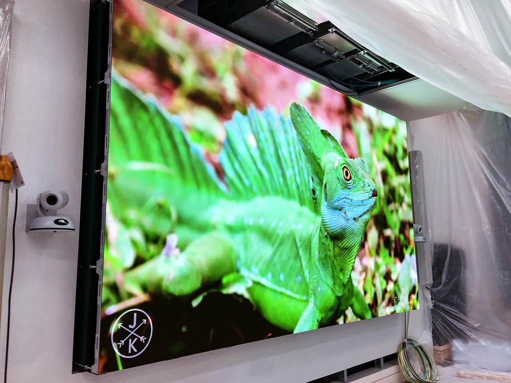 Salesforce Tower London Interior LED Video Walls from SNA Displays